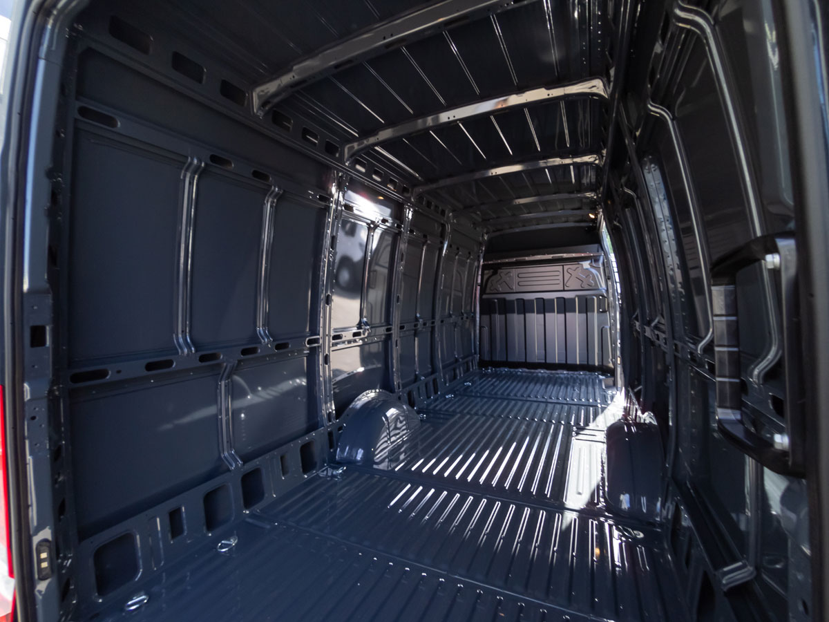 LLD véhicule utilitaire avec hayon : quelles offres